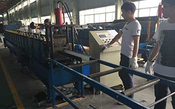 Gutter forming machine